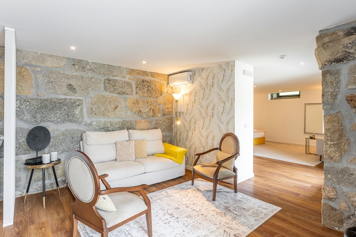 Casadamares 
Room:"girrasol" - Amares