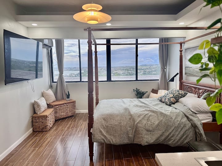65” Tv/ocean View/fast Internet/ - Guam