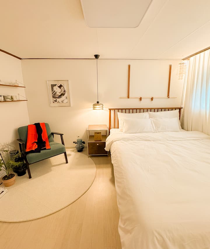 [합법숙소]신논현역 도보8분#성형외과#무료짐보관#2베드룸#코엑스#k-뷰티#장박할인 - Seoul