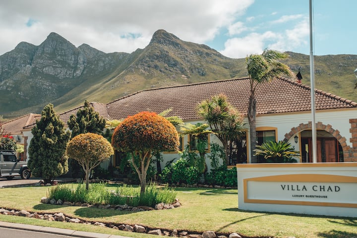 Villa Chad Luxury Guesthouse - Kleinmond