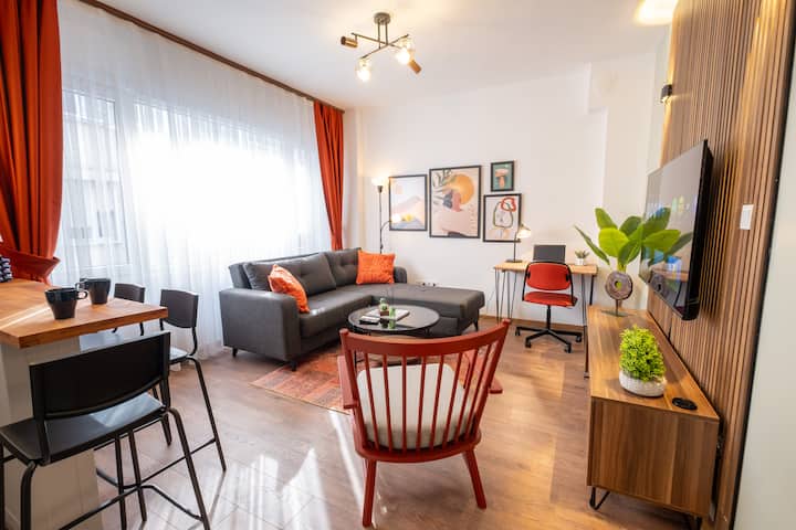 Peaceful & Stylish 2br Apt, Best Location In Moda - Estambul