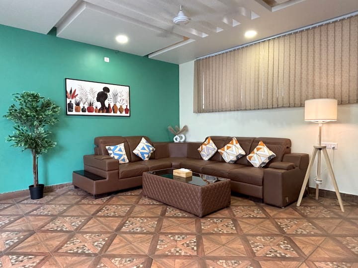 Cozy Guest House With Lawn & Rooftop Dining | Dvg - Davanagere