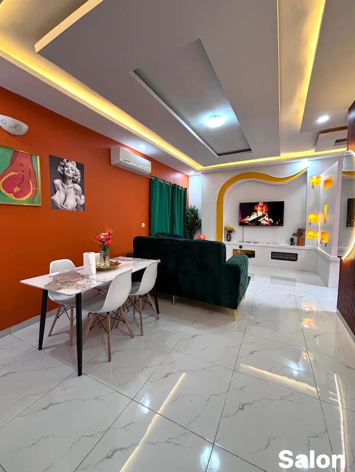 Home Wr Residence 
Cocody Palmeraie Saint Viateur - Abidjan