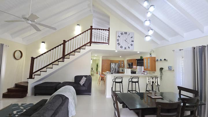 Luxury Retreat At Sorell Ave | Pool |Backyard - Jamaïque