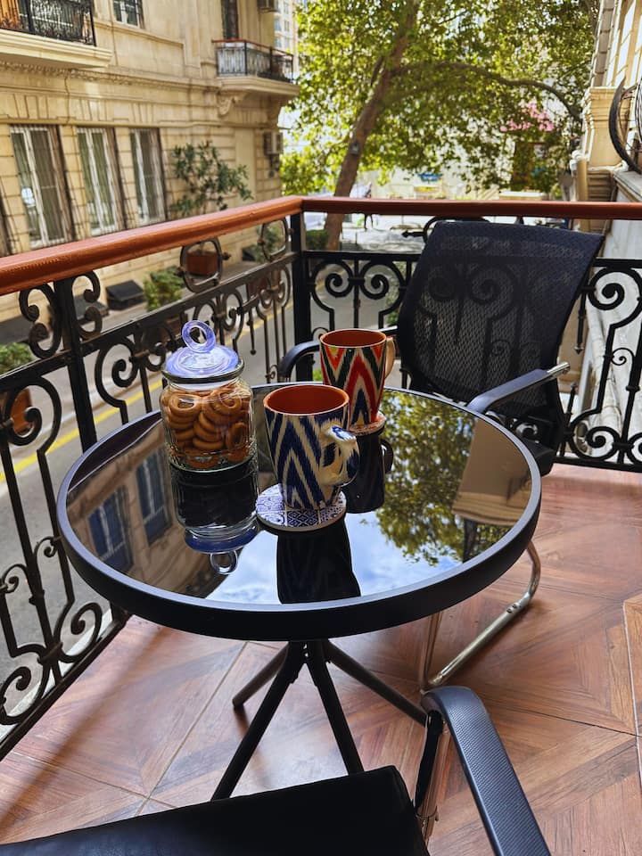 Modern Downtown Retreat With Style - Baku