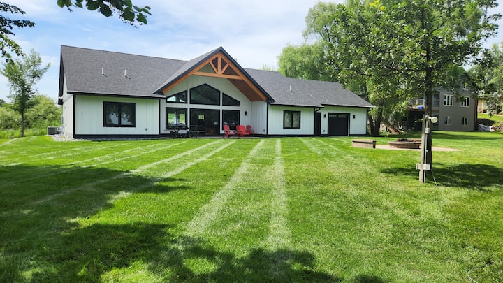 Lake Life On Lake Ida! All Season Fun! - Alexandria, MN
