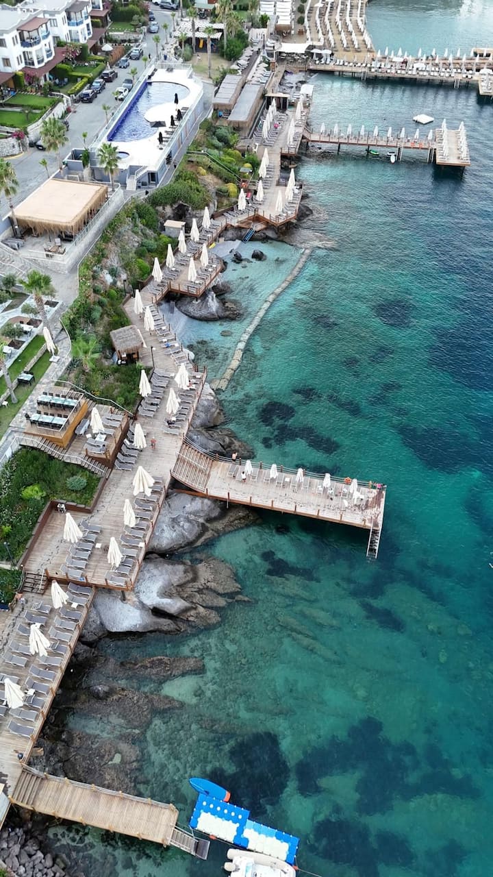 “Plaj Kapınızın ÖNünde! Denize Sıfır Tatil Keyfi - Bodrum