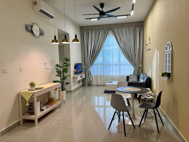 Heart Of Melaka Heritage 2br Apt W/ Seaview/5pax - Batu Berendam