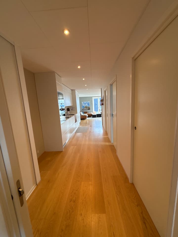 Moderne Og Lys Lejlighed I Hjertet Af Hoyvík - Îles Féroé