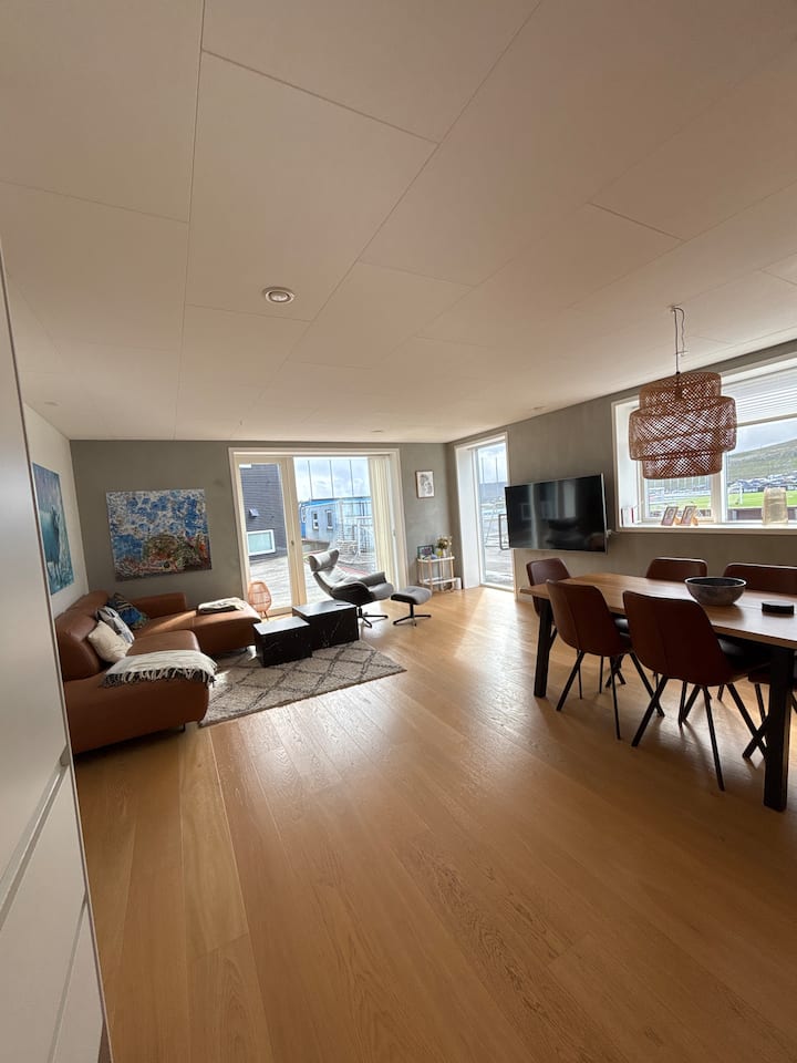 Moderne Og Lys Lejlighed I Hjertet Af Hoyvík - Faroe Islands