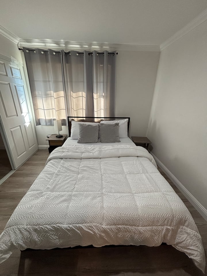 Bright & Spacious Private Room • Near Sjc, Levi’s - Santa Clara, CA
