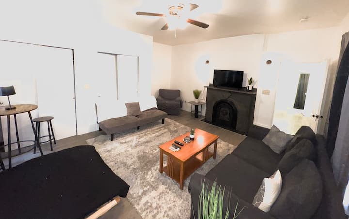 Luxe Downtown Golf Den Near Uvmc & Church Street - 伯靈頓