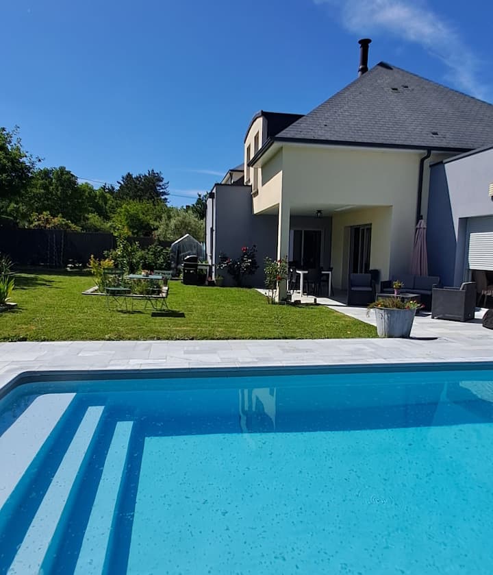 2 Jolies Chambres D'hôtes Dans Maison Avec Piscine - Angers