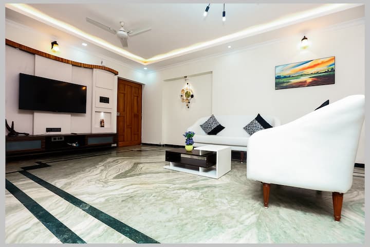 Casa Bento 202
200mbps Wfh
Pool
Private Parking - Goa