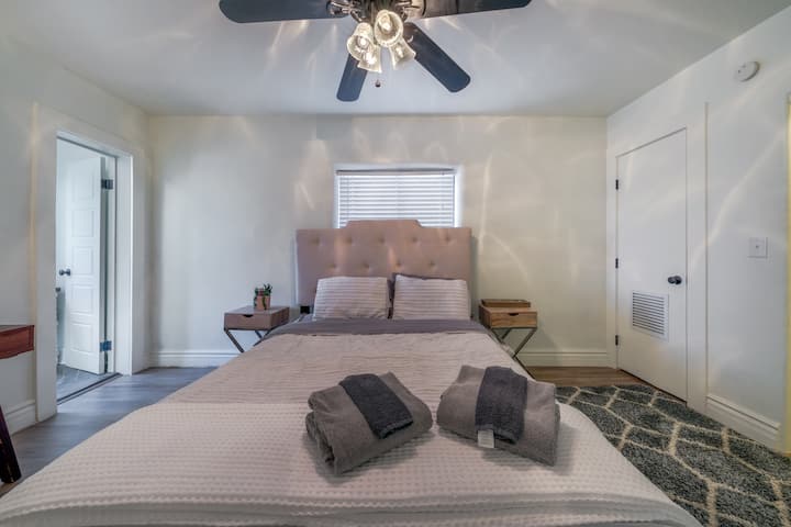 1 Min To 4th Ave & Congress | Casita | 1 Br 1 Ba - Tucson, AZ