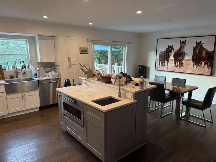 Jericho 3br Walk To Whole Foods - 헌팅턴