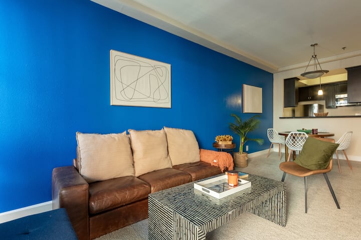 Marvelous Miracle Miles Apartment Near The Grove - Beverly Hills, CA