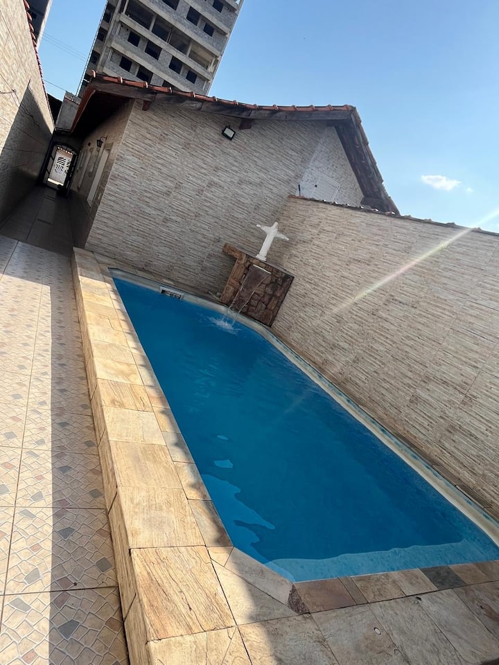 Casa Com Piscina; Menos De 1min Da Praia! - Praia Grande