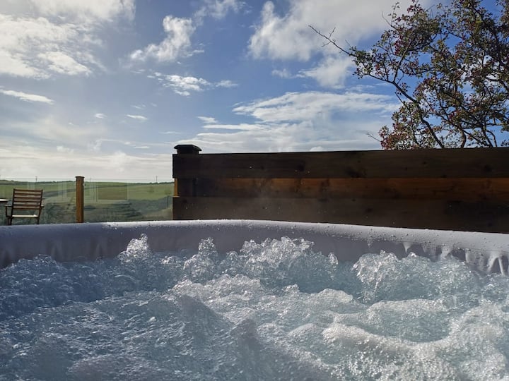 Cooyl-thie Holiday Let With Hot Tub In Isle Of Man - Isle of Man