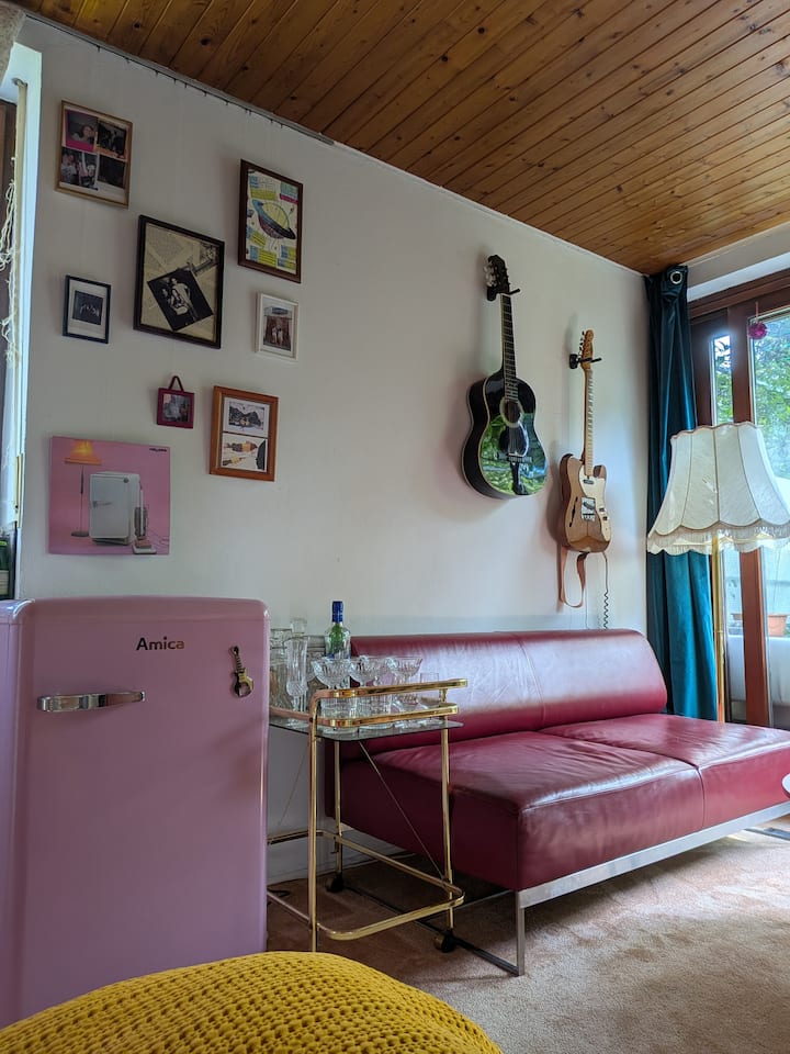 Ruhiges Vintage-apartment Mit Balkon Im Grünen - Munich