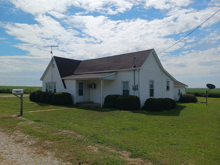 Route 141 Getaway - Ridgway, IL