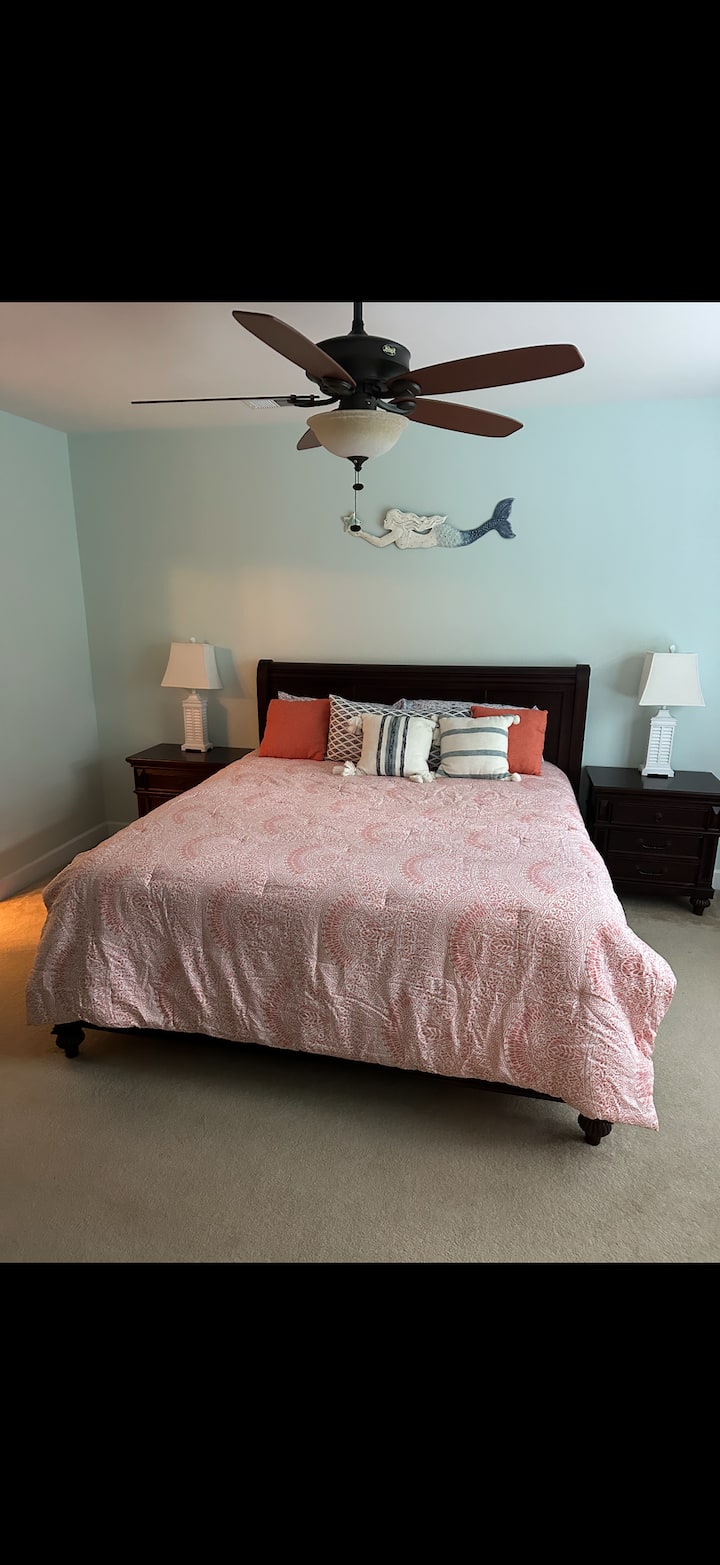 Beautiful Townhome Only 10 Mins From The Beach! - Murrells Inlet, SC