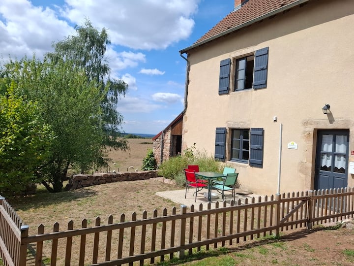 Primerose Cottage, Gite Très Chaleureux - Bourgogne-Franche-Comté