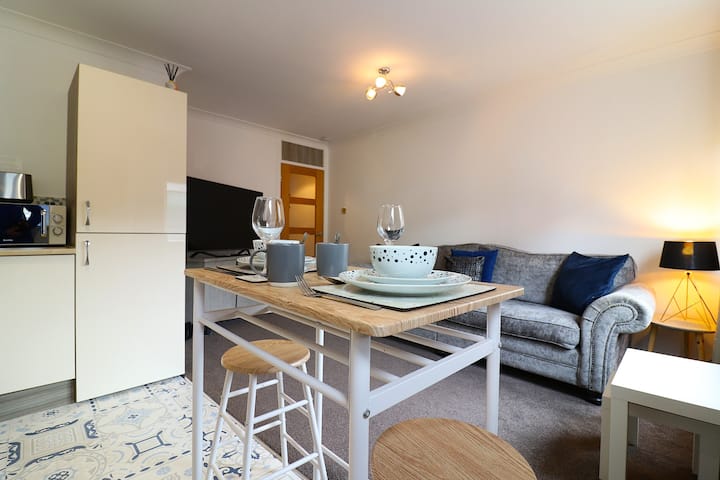 Cosy 1 Bed Flat In Central Ayr. Minutes From Train - Ayr