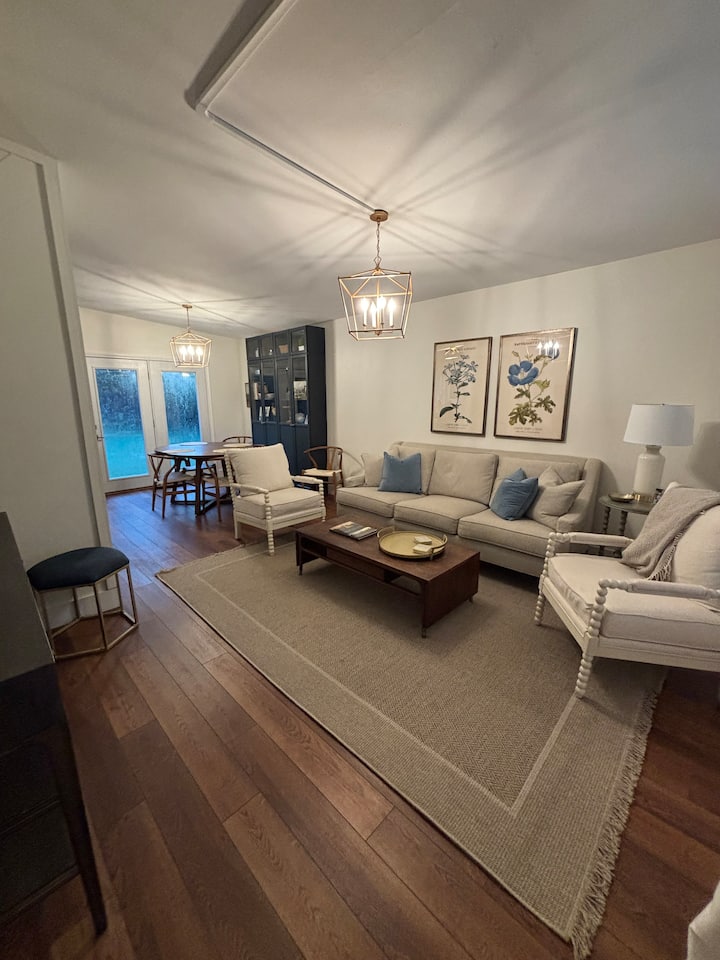 New Listing! Close To Everything, Mid-century Home - Starkville, MS