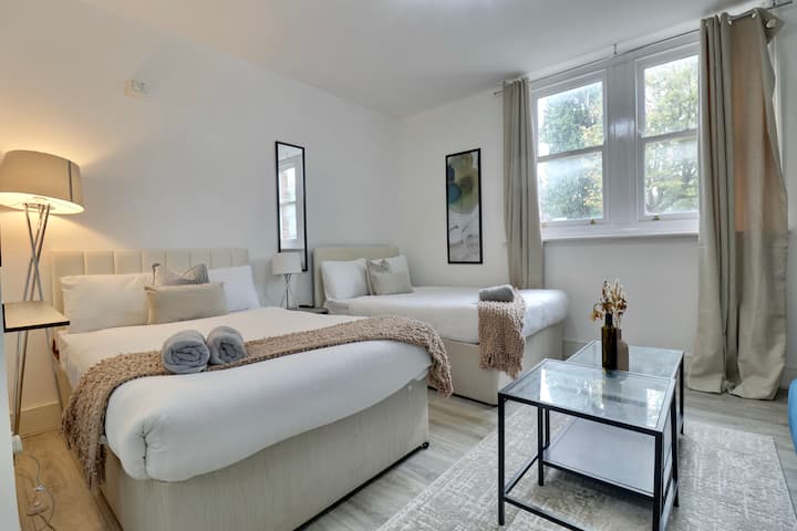 Studio Stay | Near City Center - Portsmouth