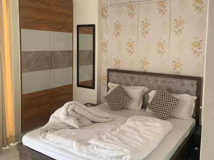 3bhk Villa Luxury With Ac - Jaipur