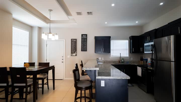 2bd/2ba, Minutes From Utrgv, Gated Community. - Edinburg, TX