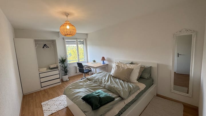 Comfortable Room – Discover Bern & Switzerland - Berne