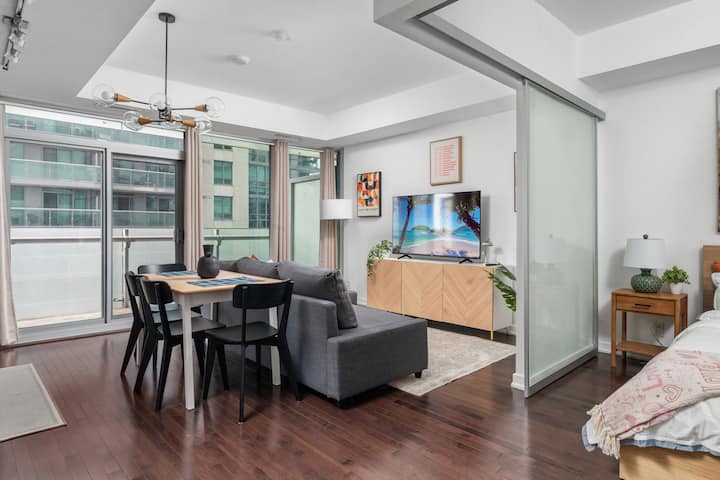 50% Off Monthly Modern 1bdr Downtown Condo - Toronto