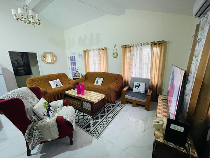 Aotonoa Place – Airport, Dining & Shops Nearby - American Samoa