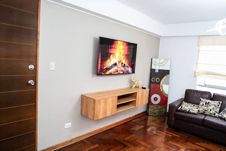 4-bed With Parking In Miraflores Centre - リマ