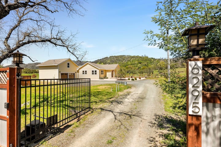 Craftsman Retreat In The Heart Of Wine Country - Santa Rosa