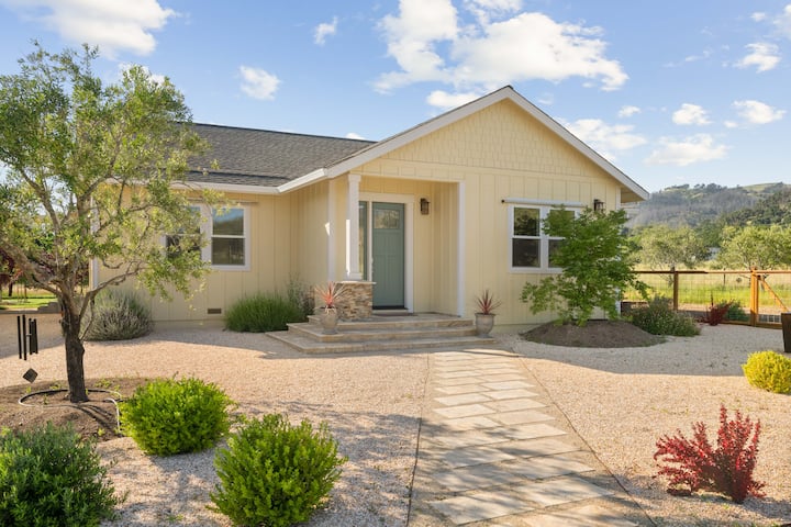 Craftsman Retreat In The Heart Of Wine Country - Santa Rosa, CA