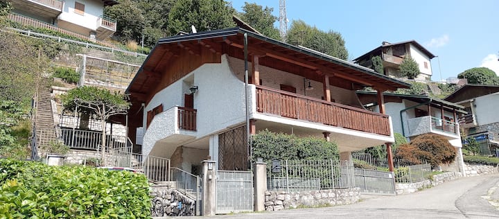 Villa Mb - Piazzatorre