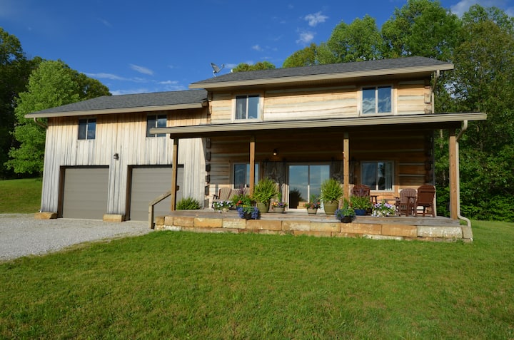 Private Lake Hot Tub Fishing Wi-fi Homestead Cabin - Brown County, IN