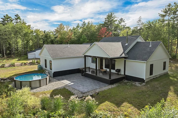 Seacoast Farmhouse - Rochester, NH