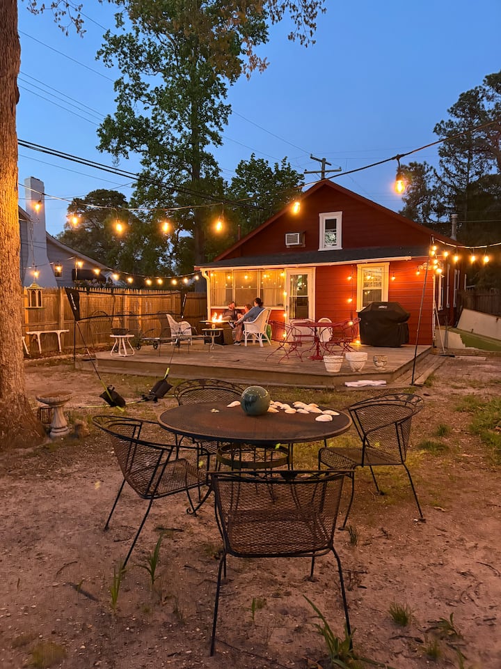 Cozy Red Bungalow - Point Pleasant, NJ