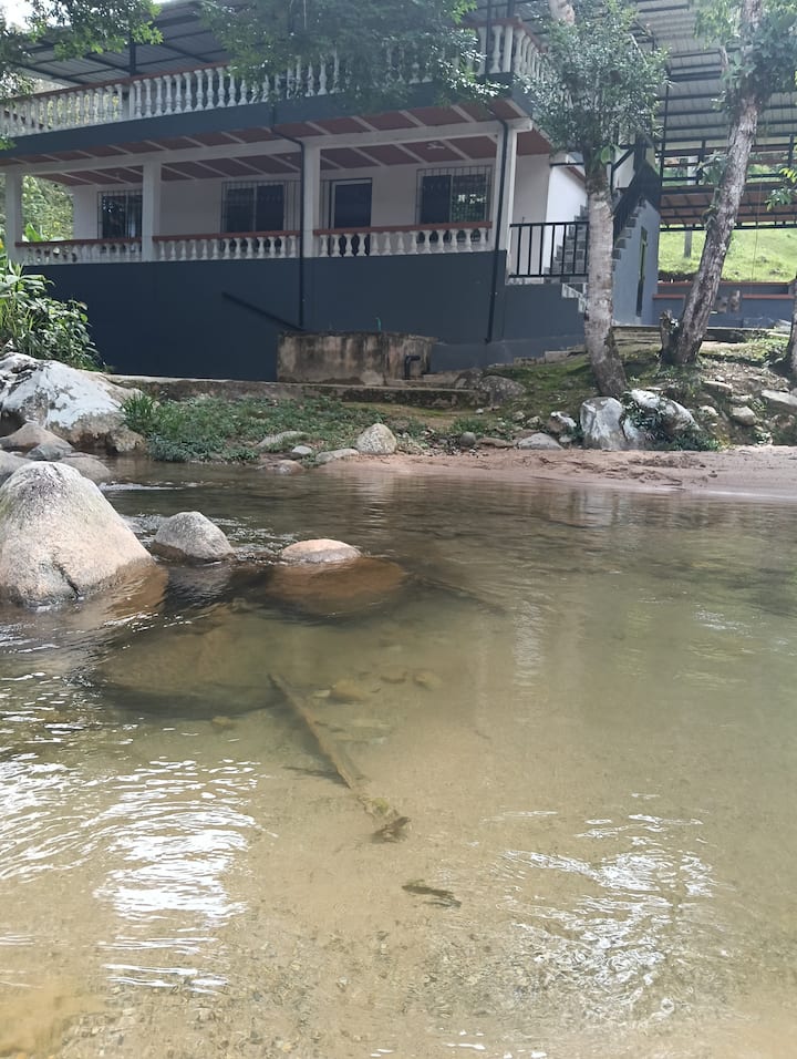Cabaña Frente Al Río, Familiar Y De Descanso - San Rafael, Colombia