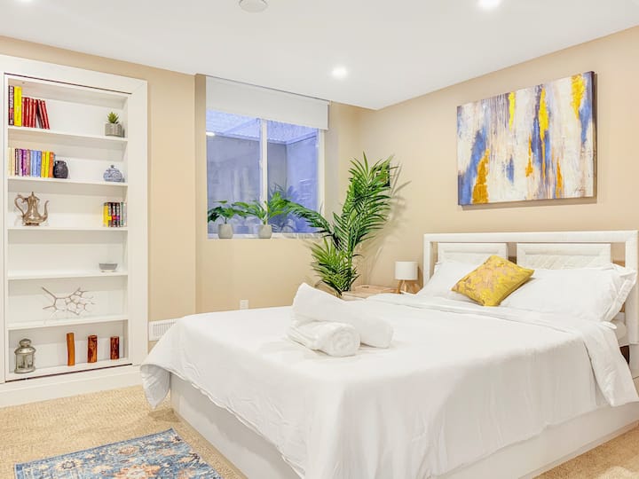 Stylish Vaughan 1br • Long Stays Welcome - Vaughan