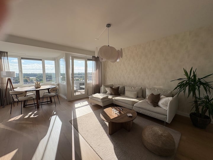 Licht & Ruim Appartement Met Prachtig Uitzicht - Enschede