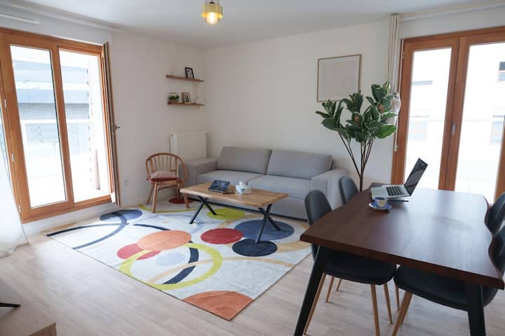 Chambre Confortable Pour Séjour Agréable - Marne-la-Vallée