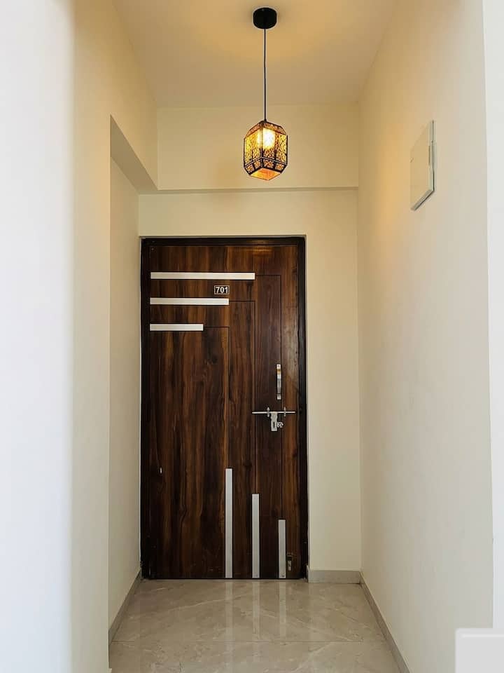 Sunset View, Private Terrace, Couple Friendly Stay - Neral