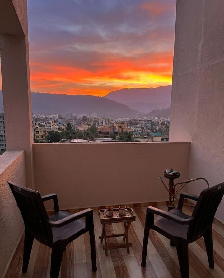 Personal Sunset Terrace: Matheran View, Wifi & Ac - Matheran