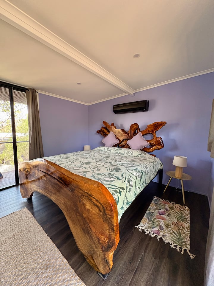 The Rubyvale Cubby Retreat - Sapphire