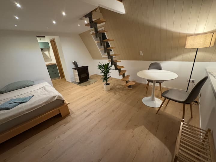 Cozy Holiday Home Right By The Water - Oranienburg